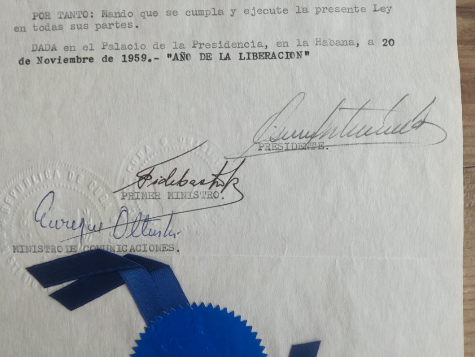Fidel Castro autograph
